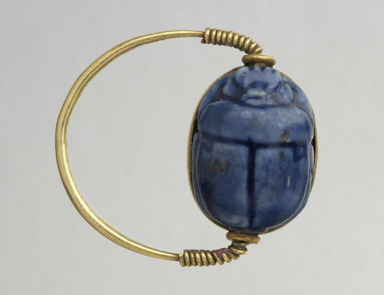 Золотое кольцо с синим скарабеем. В закромах музея. #9 | Пикабу