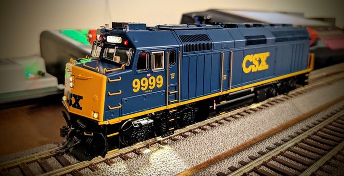 Покатушки Rapido HO F40PH Ph2 ditch lights CSX 9999 | Пикабу